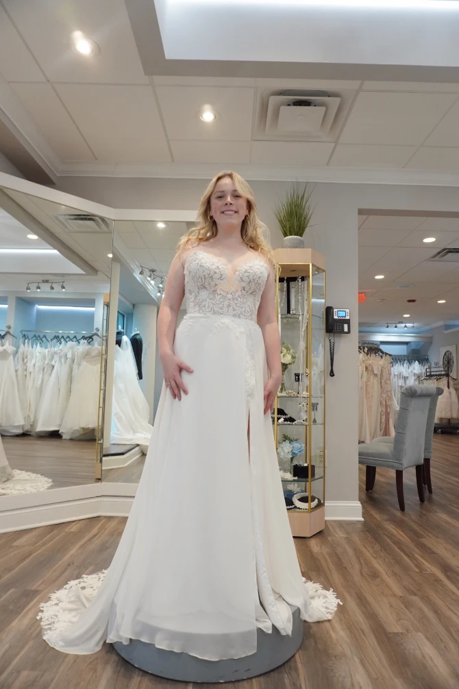 Sarah Rose - 9803 | The Country Bride Inc.